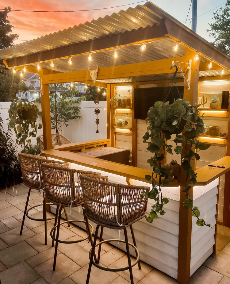 Taverns-To-Go | Custom Wooden Outdoor Bars