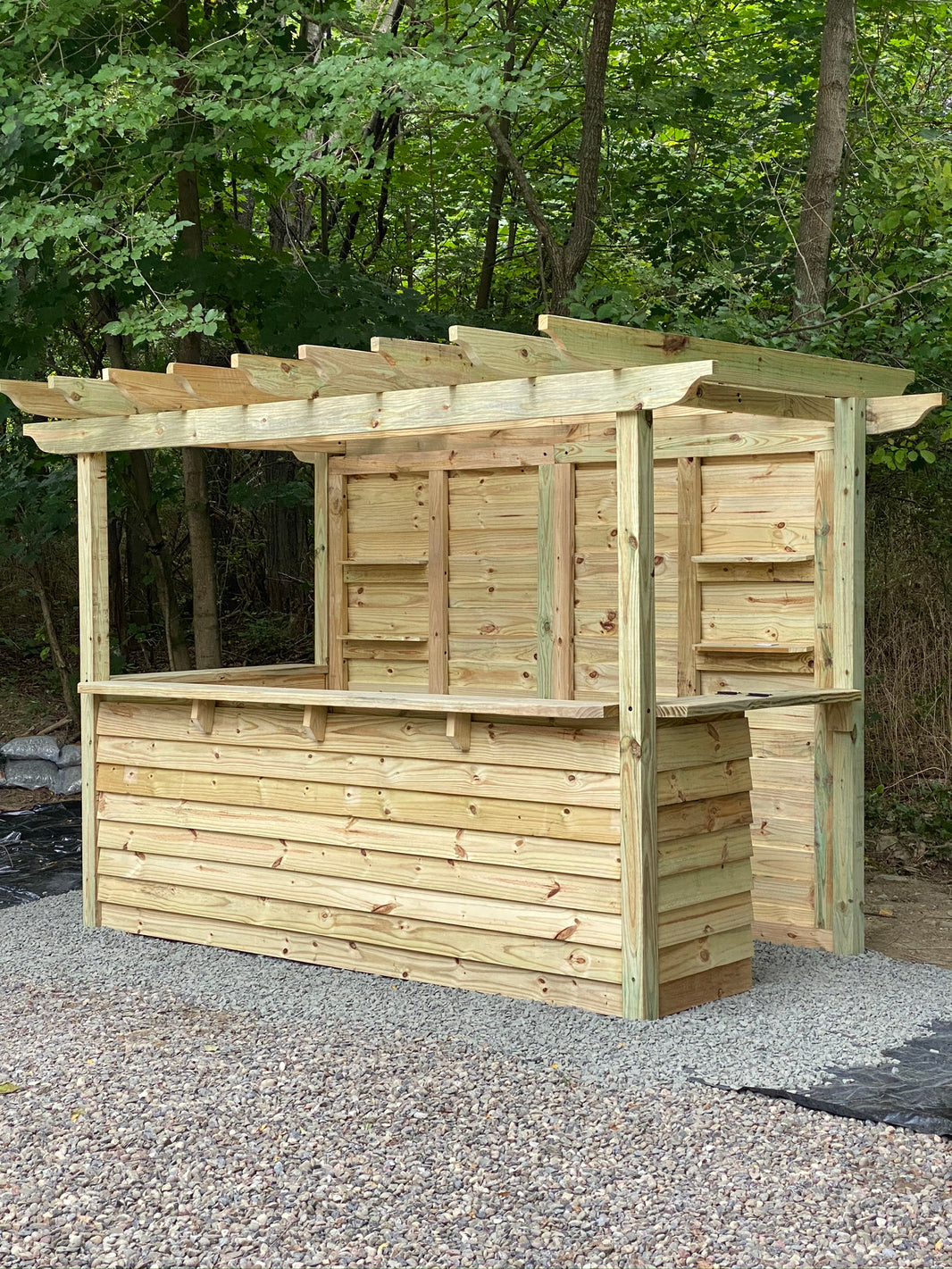 Custom Backyard Bars | Taverns-To-Go